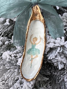 Snow Nutcracker Oyster Shell Christmas Ornament - Etsy Canada