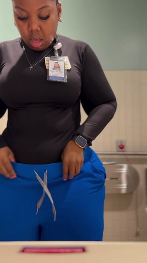 For my curvy girls who wear scrubs - @scrubsandbeyond Renew Drawstring Cargo Joggers 👖 are THE BEST! Don’t believe me, just watch 🍑. Tell ‘em Nurse Nori sent you! #CurvynscrubsApproved