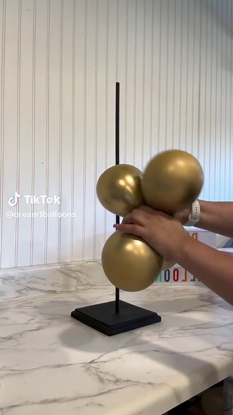 DIY Graduation Centerpiece! #creatorsearchinsights #balloonideas #howto #tutorial #balloontutorial #diy #learning #learnontiktok #balloon101 #diyballoons #diyballoonstand #diyproject #balloonhack #ballooncolumnstand #balloonwall #howtoattachaballoon #tips #tipsballoons #balloontips #balloonartist #balloontiktok #balloongarland #balloonorganization #diygarland #diyballoons #diymom #howtoblowballoons #diyballoongarland #balloondecorationstutorial #diyballoontips #howtodoballoons #fyi #howtomakebal