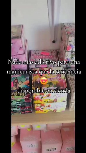 Tienda para Productos de UÑAS. En CD Colors, tenemos todo lo que necesitas para UÑAS. Ofrecemos: ✅ Esmaltes de colores vibrantes. ✅ Herramientas profesionales para manicure y pedicura ✅ Productos innovadores para diseños artísticos. ✅ Monomeros de diferentes marcas. Visítanos en: Comitán, en la 10 Avenida Poniente Sur S N C, Barrio Cristóbal Colón CP 30068, Comitán de Domínguez Chiapas. En contra esquina de la gasolinera grumo. | Colors Academia