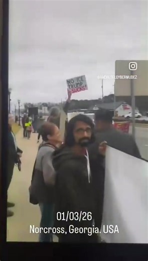 A Venezuelan man calls out the opportunistic leftists for protesting against Maduro’s capture. The backlash these lunatics are getting from these fake protests is GLORIOUS! | Resurgence News