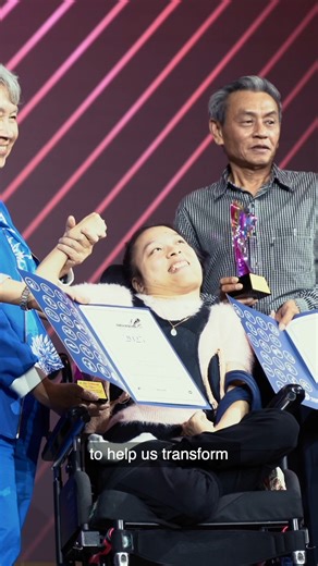 SDSA 2025 Throwback 🏆🌟 As we wrap up the year, we’re looking back at the moments that celebrated courage, passion and the unstoppable spirit of our disability sports community. From inspiring athletes to dedicated coaches and unwavering supporters — thank you for making the 2025 Singapore Disability Sports Awards truly unforgettable. ❤️ Here’s to continuing the journey towards a stronger, more inclusive sporting community in the year ahead! 💪 #ChangeStartsWithUs #DefyLimits #parasport #sdsc |