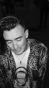 #내쉬 의 슬픈 눈이 자꾸 신경쓰인다,,,😢🎶 더 가깝게 듣는 'dear insecurity' #어쿠스틱 #라이브🎤 🌸음원듣기 https://WMK.lnk.to/Xx0ZY 🌸풀영상 https://youtu.be/HeLjGn8OLnU | 워너뮤직코리아 Warner Music Korea