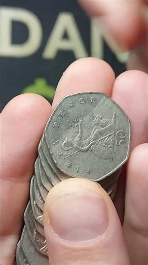 1 LUCKY BAG 50p Coin Hunt EP950