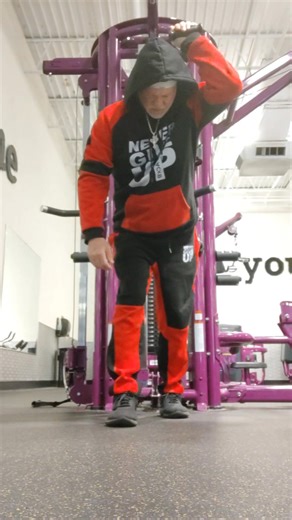 Arm Day (triceps)? The cable overhead tricep extension specifically emphasizes the long head (triceps brachii) of the triceps, which is important for building the size it should be noted that any tricep exercise will hit all 3 heads. Some exercises will target each head a little differently. With this particular movement I make sure the cable is level with my arm when overhead so I can extend outward in a straight path and I added a static hold at the end #biggerarms | Rick Brier