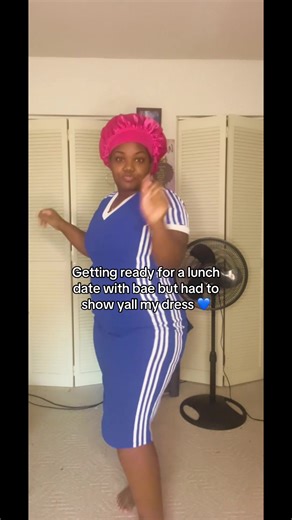 Stylish Blue Dresses for Your Next Lunch Date