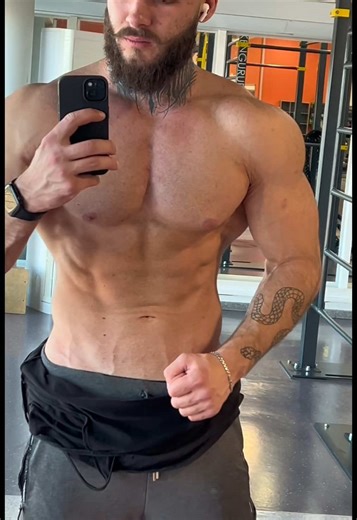 Transformation body #sport #bodybuilding #recomendation #mensphysique