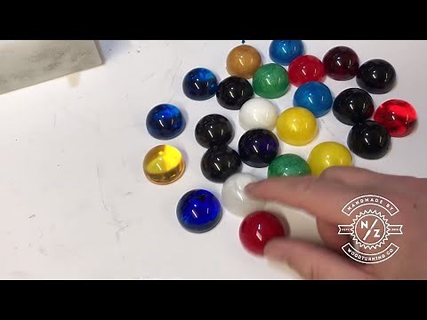 Woodturning - mixing resin cubes to make a small funky vase!