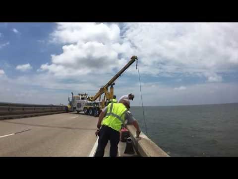 Truck pulled from Lake Pontchartrain