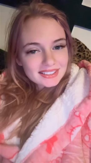 Just like that…… she was a qualified driver 🥹 not bad for just a girl 🥰🥰 #driver #steerclear | Flavour Trayz