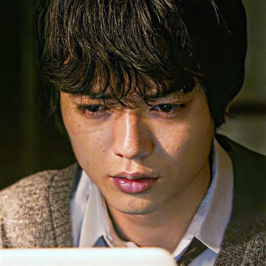 Parasyte (2014) | When humans and aliens share the same body.🧠👁️ #edit