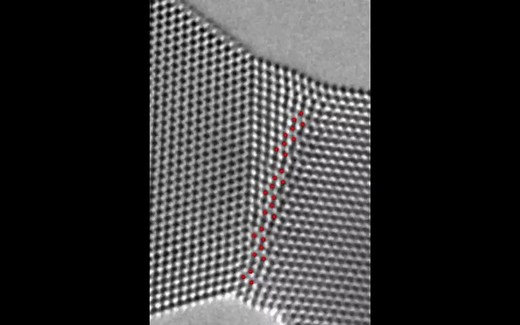 上海交通大学：利用原位TEM实现室温下晶界位错攀移的原子尺度观察