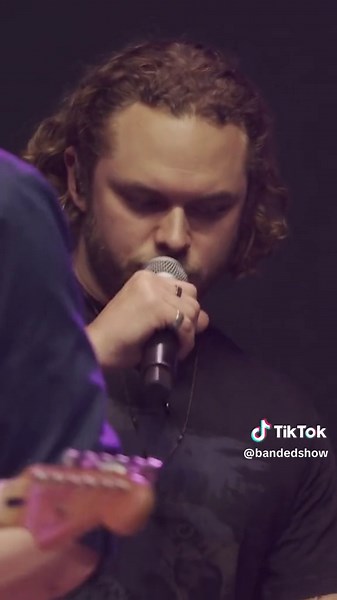 Heartbreaker by Gamblers in the Neon - even though the judges infomed the band last time that they aren’t huge country fans, they sure did seem to like this love song! 💙#BANDED #GamblersintheNeon #music #competition #lovesong