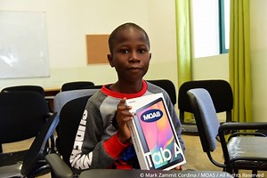 MOAS donates 21 tablets to immigrant students