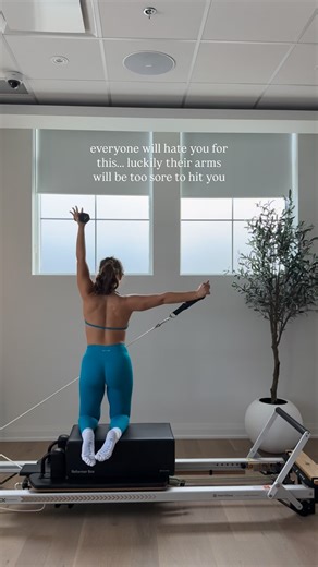 Paula Curtosi on Instagram: "drawing the sword is already a NDE as it is, but with a shoulder press too?😭 The good news is your clients may be mad at you for teaching this, but their arms will be far too sore to actually hit you🫢 Let me know your thoughts on this combo💪🏼 #pilates #pilatesinstructor #upperbody #arms #core #pilateslovers #pilateslife #reformerpilates #fitness #workout"