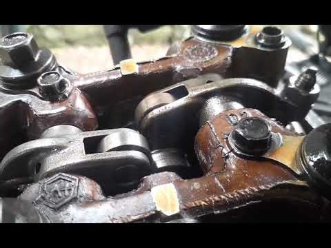 කිටී කිටී සද්දේ ද? එහෙම පැදින්න හොඳ ද ? #bikeservice #tappet #automobile #hunk #bike #bajaj