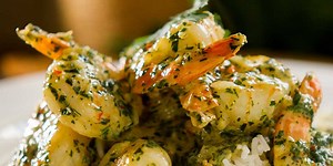 6.3M views · 25K reactions | Garlic Prawns in a Cream Sauce - With, chili, parsley and white wine. Quick and Easy! Get recipe here: www.recipe30.com | Recipe30 | Facebook