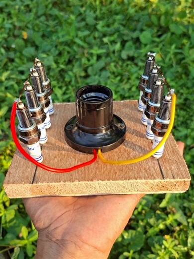 409K views · 4.2K reactions | Where volts meet visuals in mesmerizing displays. #TrickElectrici #ElectricTricks #ElectricMagic #Electriclllusions | Tech Hack | Facebook