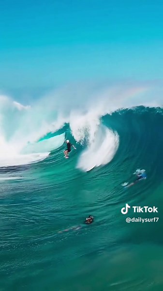 Pay to play #dailysurf #surfing #lobsterfishing #surf #bigwavesurfing