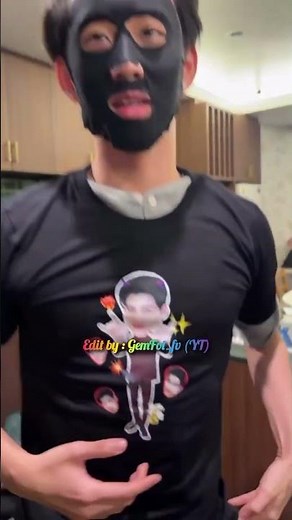 Cutely showing off which t-shirts they got & Est being a cute shipper as always 😆😅 #pondphuwin