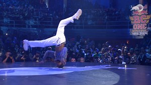 B-Boy Victor vs. B-Boy Lee 💪 The FINAL battle 🌎 Leave it all on the world stage! Missed out on the battles? Watch the FULL Red Bull BC One World Final 2022 New York livestream here: https://win.gs/RedBullBCOne_WF2022FB Powered by Technics | Red Bull BC One