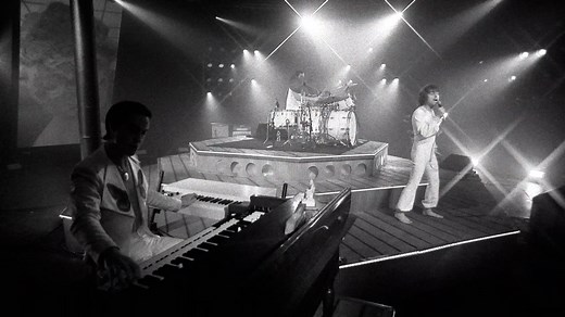 25K views · 8.3K reactions | Age of Machine, Live: gvf.lnk.to/AOMLive | Greta Van Fleet | Facebook