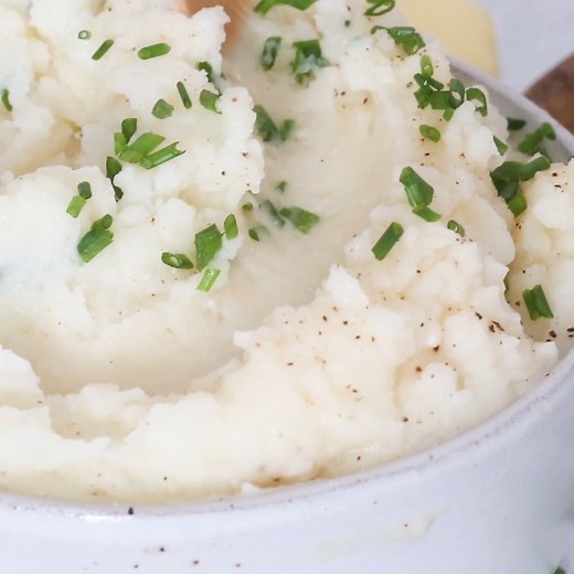 35K views · 153 reactions | https://www.skinnytaste.com/instant-pot-mashed-potatoes/ These creamy Mashed Potatoes come out perfect in the Instant Pot, and are made in a fraction of the time it takes to make on the stove! | Skinnytaste | Facebook