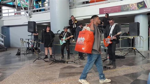 The Chernobyl's desde metro San Lázaro by Rock Volumen | AlarmalaRadio