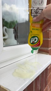 Windowsill scrubbing 🫧✨ #cleantok #cleaning #cleaningmotivation #asmr #asmrsounds #asmrvideo #satisfying #satisfyingsounds #satisfyingvideos #scrub #scrubbing #sudsy #sudsysqueezing #patio #garden #home #viral @fyp @minkyhomecare @cif_uki @cleanipedia | Clean with Anouk