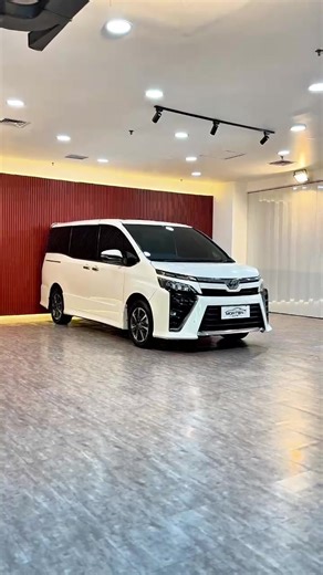 Toyota Voxy 2.0 AT 2019 Service Record Toyota White on Black Low Odo (36rb) Harga 275jt ( KREDIT ) Harga Cash Beda Call DOCUMENT : Faktur 2019 Perakitan 2019 Plat B ( Ganjil ) Pajak 07/2026 An PT ENGINE : 2.0L 3ZR-FAE Petrol Engine (155Hp/195Hp) CVT Automatic Transmisson SPEC : LED Headlamp Engine Start Stop Button Cruise Control Triple Zone Auto Climate Control Seat Back Table Dual Sunroof Captain Seat ECO Mode Dual Electric Sliding Door Parking Sensor Rear Parking Camera Side Sunshade Mirror 1