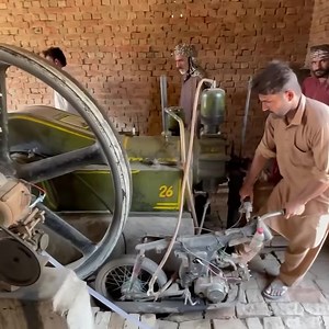 Big diesel engine amaging starting #Machine #MachineLearningCourse #Dieselengine #DieselEngineCare | Sapna Village