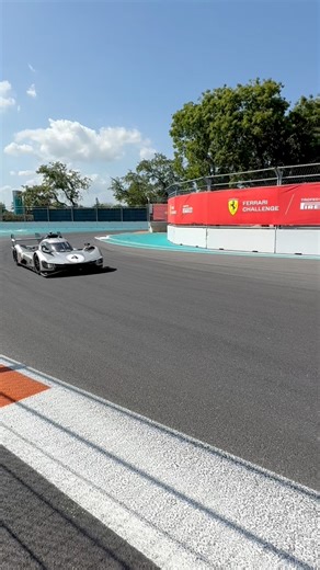 The Ferrari 499P Modificata tears up the circuit at Ferrari Racing Days at the Miami International Autodrome. 💨🇮🇹 Derived from Ferrari’s Le Mans–winning 499P Hypercar, this track-only machine brings top-tier endurance racing tech to Corse Clienti owners. ⚡ With over 700 horsepower from its hybrid powertrain, the 499P Modificata delivers speed, balance, and precision in perfect harmony. 🏎️ Every corner, every downshift, every acceleration — pure Ferrari DNA at its finest. ❤️‍🔥 This isn’t jus