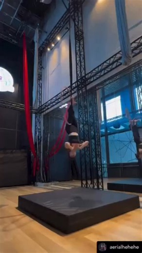 Aerial Hoop Tricks on Instagram: "💗 @aerialhehehe #aerialhooptricks"