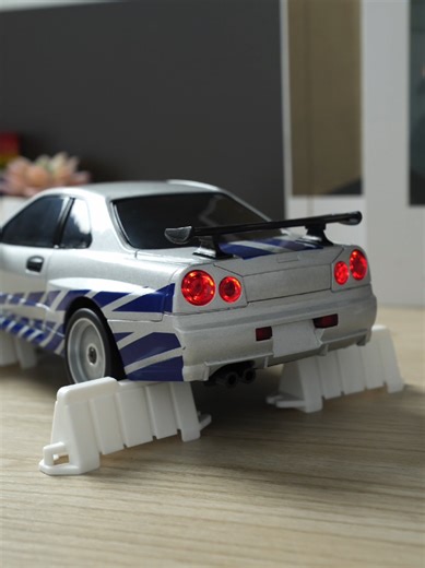 Exciting Metal Shell Drift Car Action