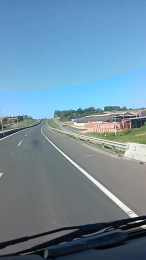 Driving Through a Highway: A Moving Vehicle Perspective