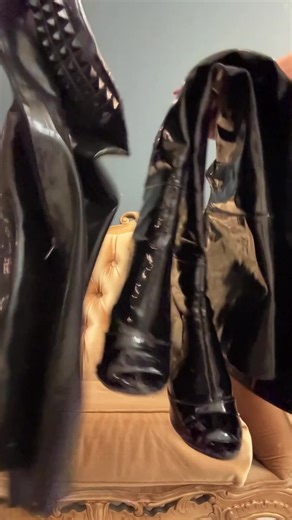 How to Clean Your Boots for a Shiny Look