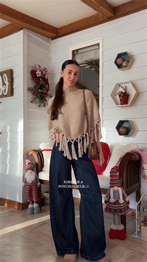 @stephanie_outfits on Instagram: "Will never say no to a cutie poncho🤎🤎 #outfitinspo #fashion #poncho"