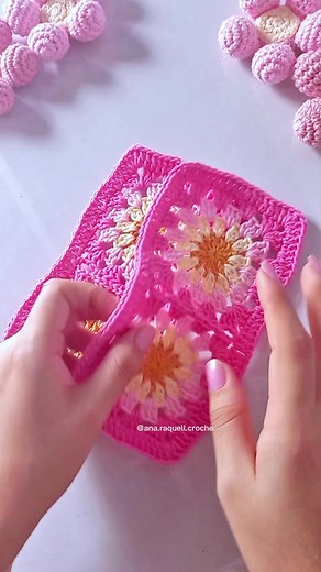 Crochet Floral Pouch Tutorial with Pink Yarn