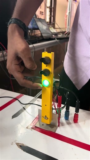 Traffic Light Control Using PLC | Part 3: Simple Ladder Logic for Traffic Signals