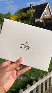 Get ready for the Royal Ascot ! 😍 📍 Shops featured in the reel are: • Royal Trinity Hospice - Kensington • Royal Trinity Hospice- Notting Hill • British Heart Foundation - Camden 🎥: Diamond Diamond Gunn #royalascot #gettingready #shopping #london #visitbritain #lovegreatbritain | Love GREAT Britain