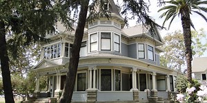 Haunted Long Beach: The Bembridge House checks all the boxes for a ghostly home