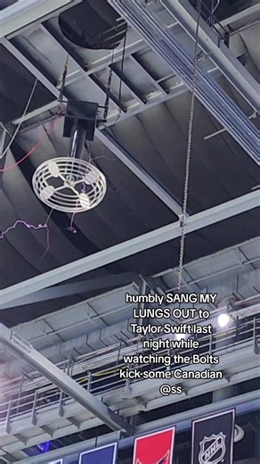 if i could replay last night, I would again and again! it will be a night i will talk about on my death bed. #tampabaylightning #nhlfaceoff #gobolts #lightning cool seeing the lightning machine so close! #scienceexperiments