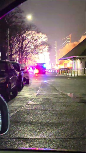 electrical arcing at Hewlett Railroad Station