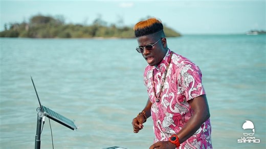 124K views · 4.1K reactions | Reggae Classics Mix Live From San Pedro, Belize Is Now Up On YouTube! REGGAE CLASSICS MIX - BUJU, SIZZLA, LUCIANO, GARNETT, SANCHEZ - ULTRA SIMMO LIVE IN SAN PEDRO BELIZE https://youtu.be/d0L2rbB0Elw | Ultra Simmo | Facebook