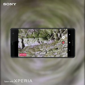 Zabilježite svoj svijet u pokretu u filmu vjernih boja i jasnoće koja ostavlja bez daha uz 4K HDR filmsko snimanje na Xperia XZ3. https://bddy.me/2ze4WJt | Sony Mobile HR