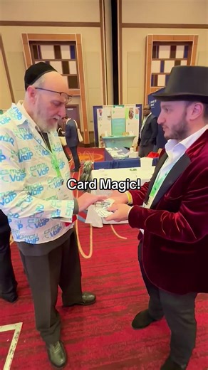 #magic #magictrick #streetmagic #cardtrick