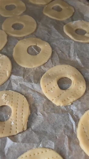 This past weekend was so tempted to buy some good ole nestle fudge stripe cookies! After looking at the ingredients, I made a sharp left turn and continued shopping. Went home and still was craving these old school cookies. After a little bit of tweaking the recipes I finally figured it out! These are lightly crunchy and still soft. The kids loved them after snow plowing for 18 hours! Message me “Keebler” for the recipe! #homesteading #sourdough #homemadecookies🍪 #cookingforscratch #homemade | 