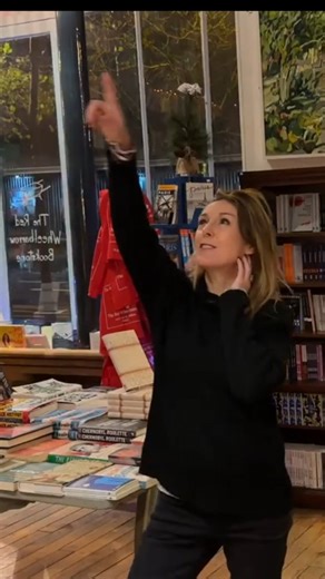 The Paris Plan on Instagram: "The Paris Plan — Left Bank moments captured. One of the best ways to explore Paris is through its independent bookshops. They’re not just places to browse — they’re part of the city’s cultural life. The Red Wheelbarrow is a much-loved indie bookshop just opposite the Luxembourg Gardens. A perfect spot to find a Paris-based novel, a favourite classic, or pick up (or order) Paris guidebooks, such as 😉📚 : The Art Lover’s Guide to Paris The Architecture Lover’s Guide