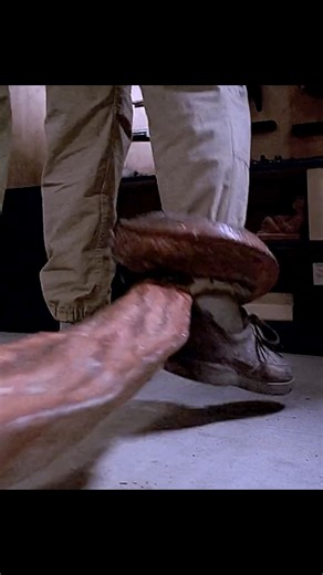 Bert and Heather Kill the Alien Worm #shorts