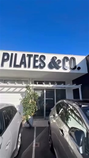 ✨ Your Lymphatic Era starts here ✨ Cherish Beauty x Pilates & Co Now offering Lymphatic Massage at our Bundall Studio, designed to support active, moving bodies. These treatments help reduce fluid retention, support recovery, ease muscular fatigue and restore a sense of lightness — the perfect complement to your Pilates practice. Services on offer: • Lymphatic Drainage Sculpting Body Massage • Abdominal Flow Ritual • Lifting & Sculpting Facial Bundall Studio Bookings open for: • Friday 23 Januar